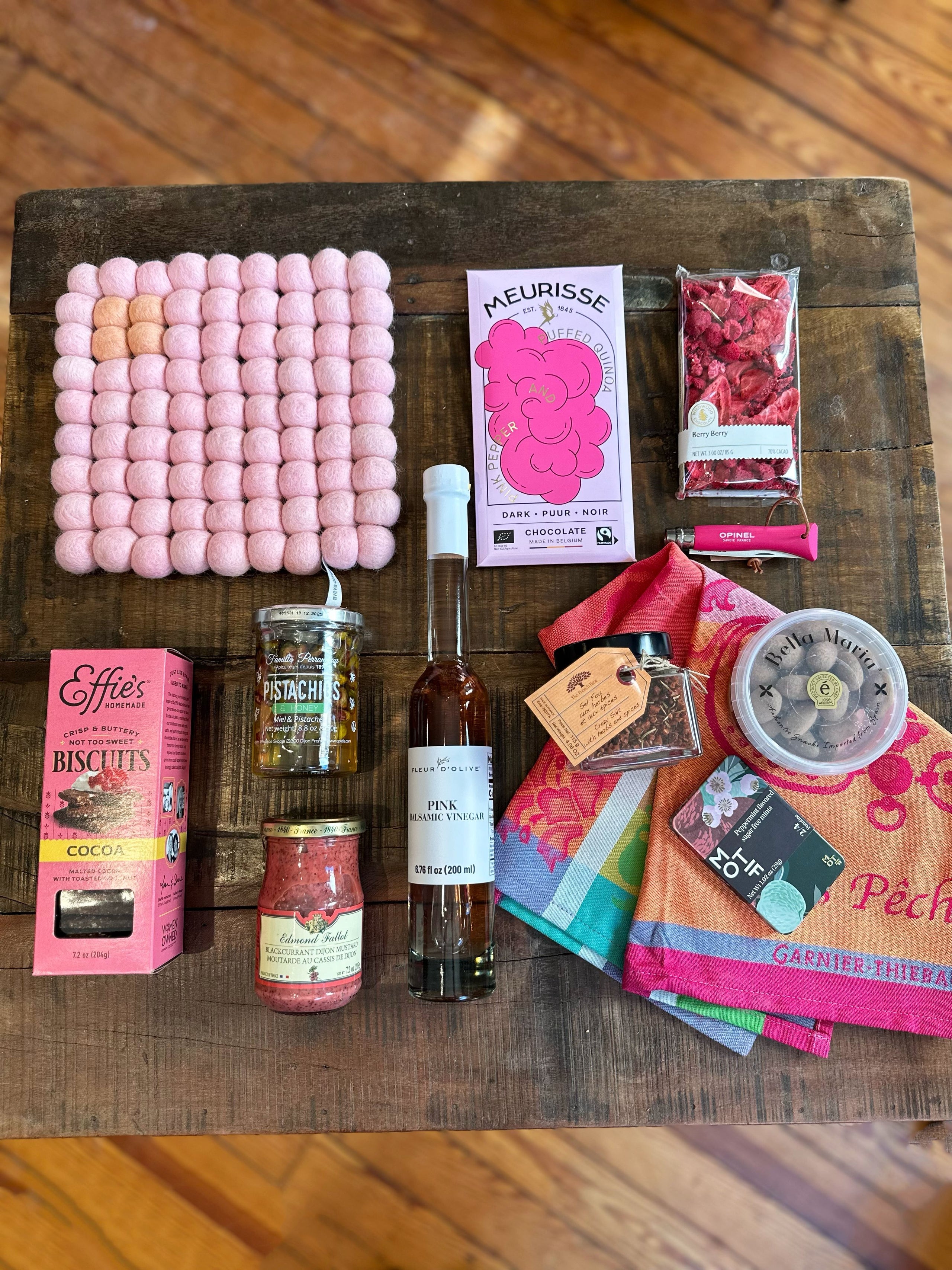 Tickled Pink Valentine's Gift Box | Fourchette